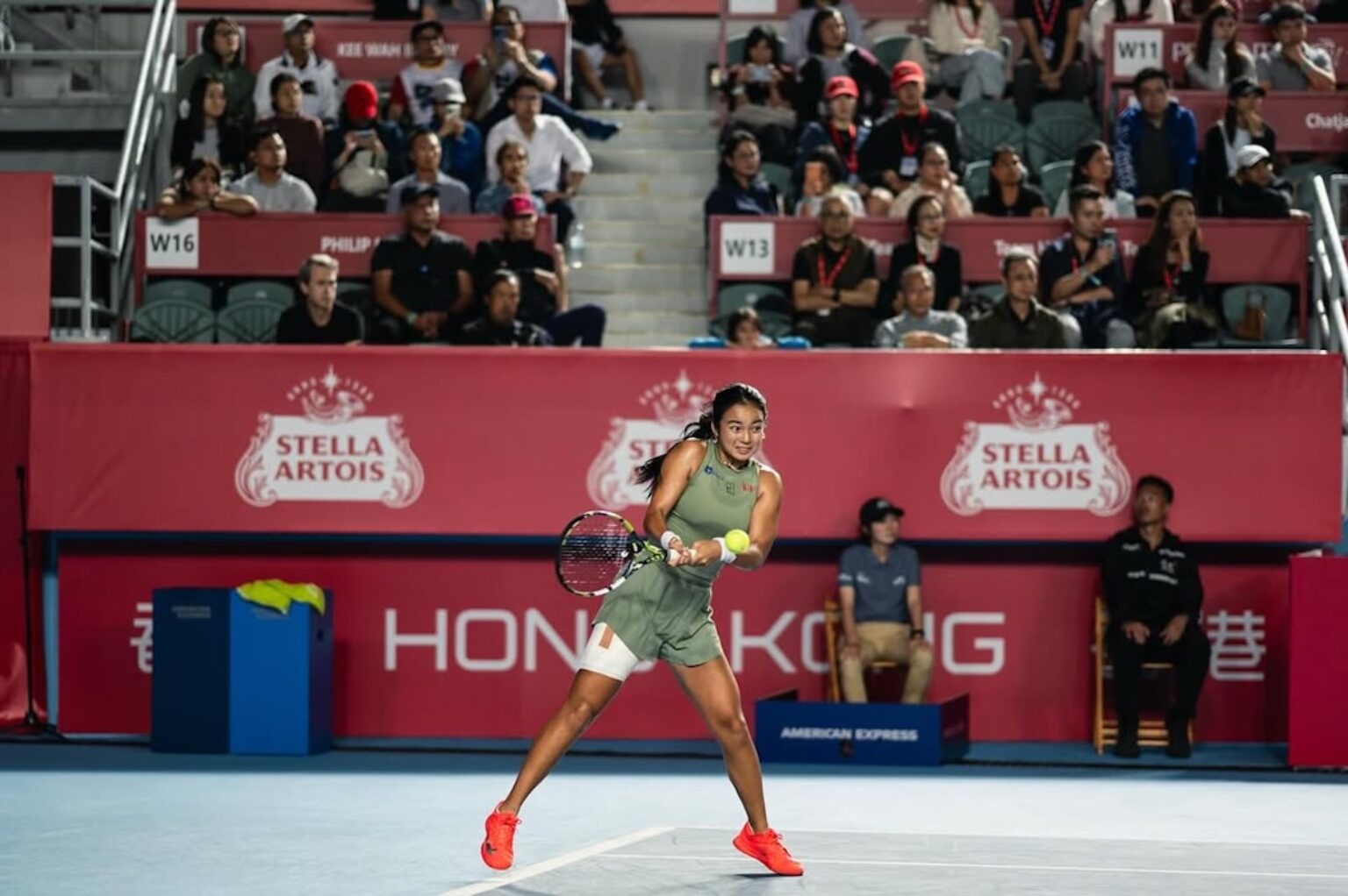 LIVE: Alex Eala vs Victoria Mboko - Hong Kong Open Round of 16