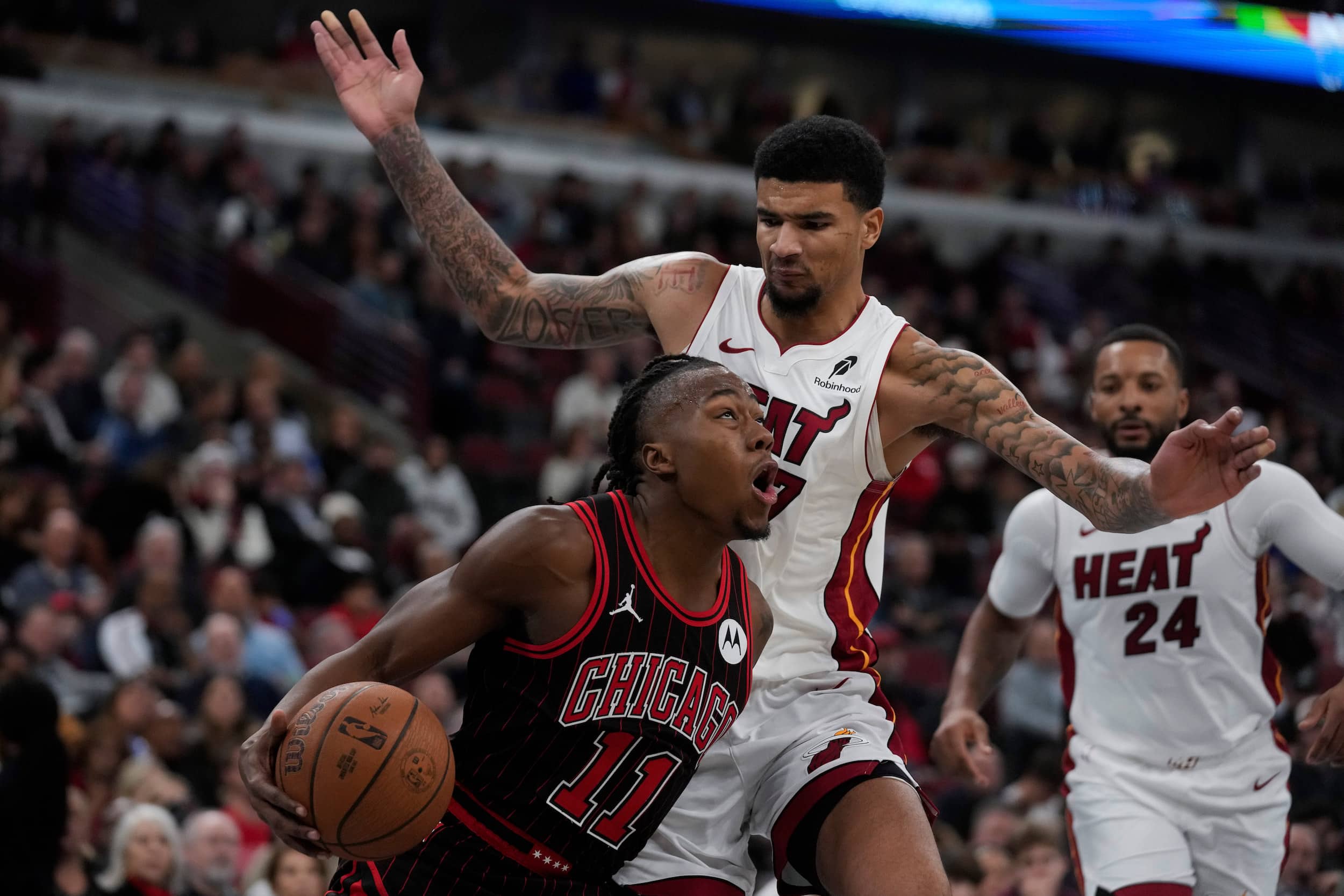 NBA: Heat overpower Bulls behind balanced offense