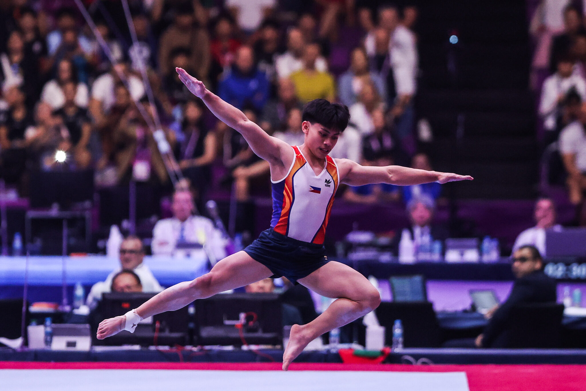 Golden boy Carlos Yulo has advice as brother Karl Eldrew chases glory