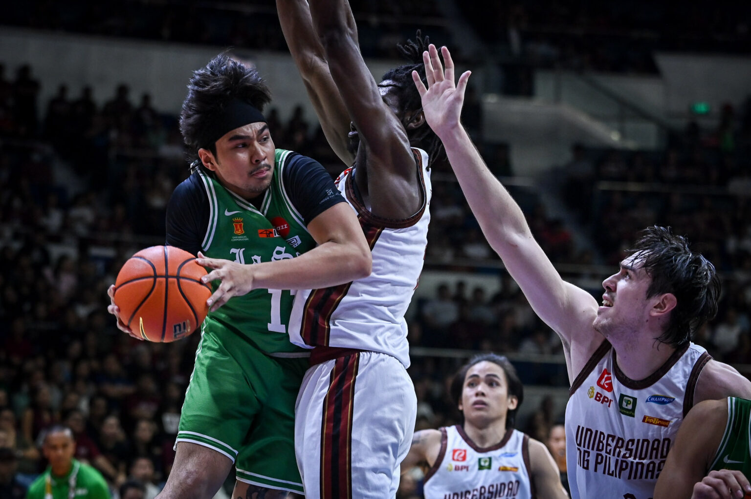 UAAP: La Salle claws back to beat UP, boost Final Four hopes