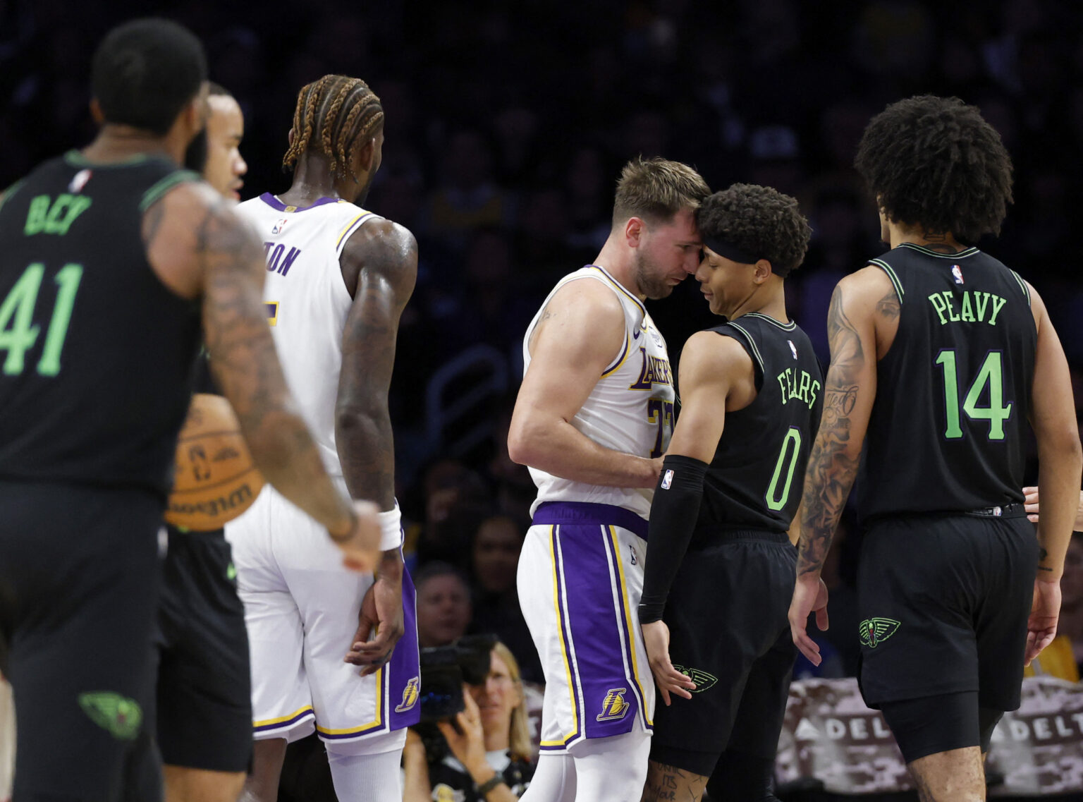 NBA: Luka Doncic, Lakers start fast, blitz past Pelicans