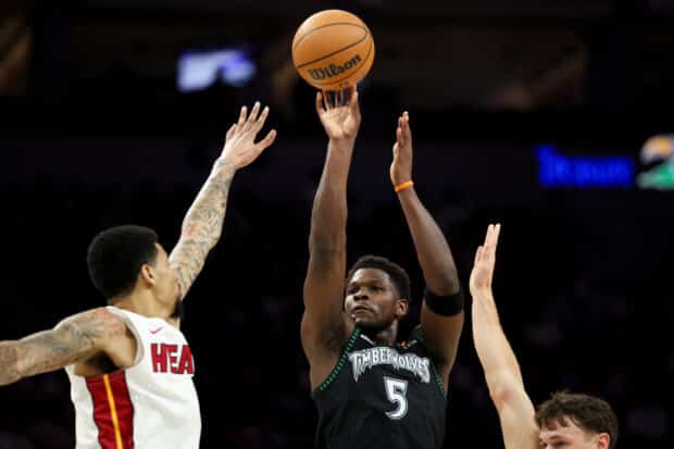 NBA: Anthony Edwards carries Timberwolves past Heat