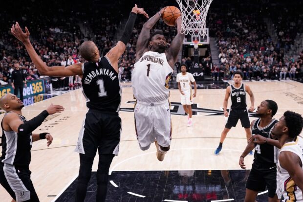NBA: Pelicans blow 20-point lead, upset Spurs