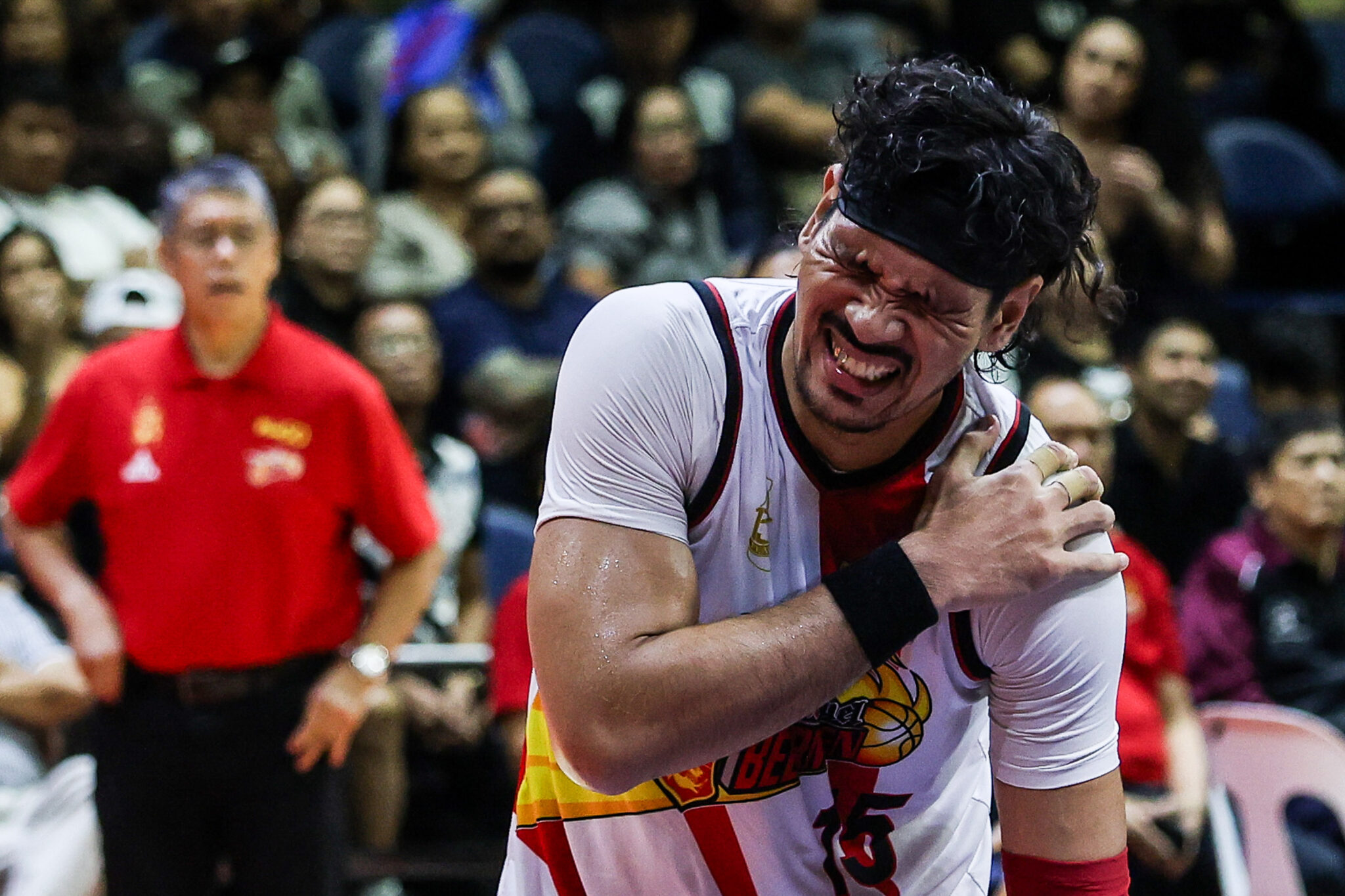PBA: June Mar Fajardo shrugs off shoulder issues, needs rest